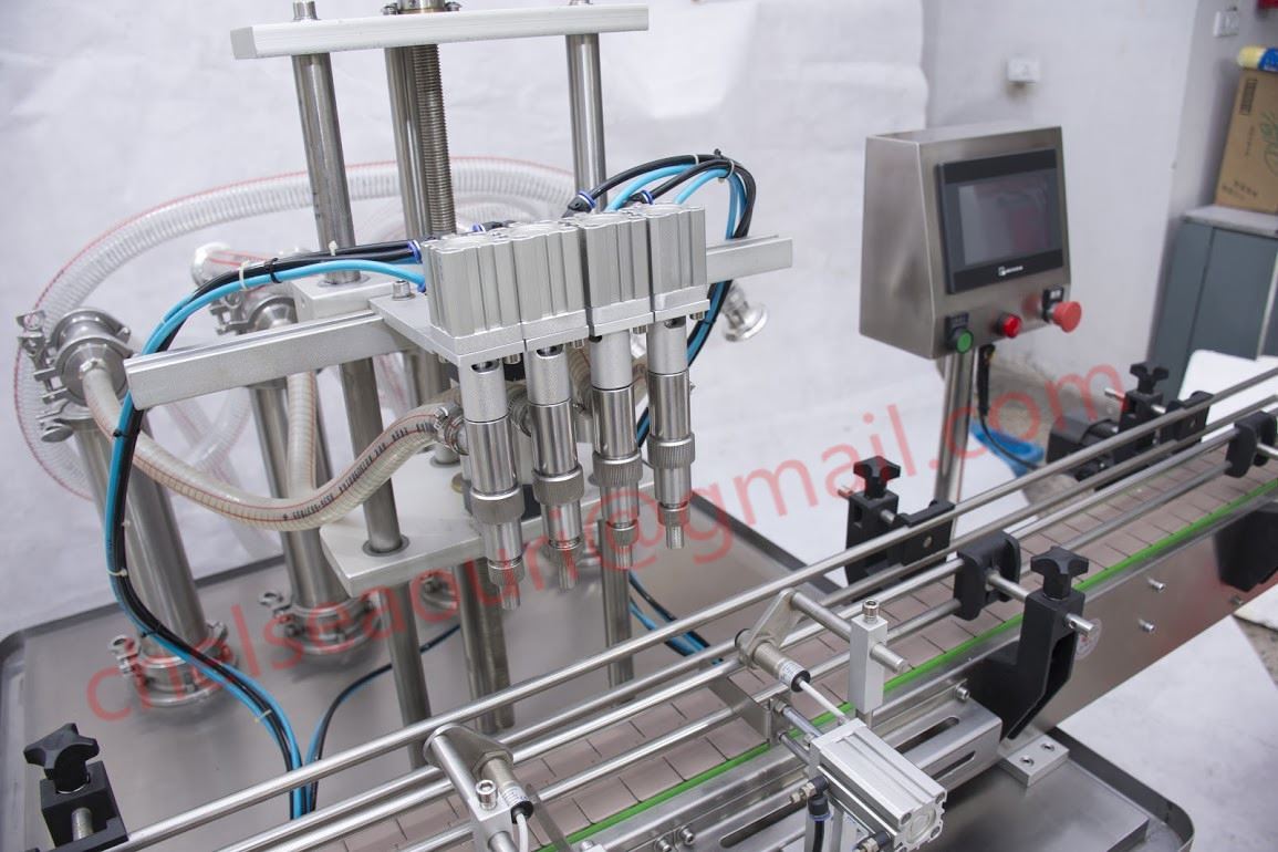 4 heads Automatic liquid filling machine with conveyor PLC control by sea - Fill2 Package Machinery